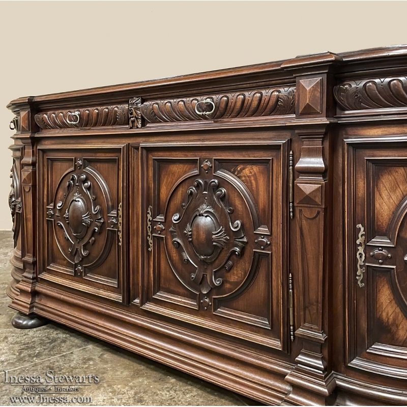 19th Century French Renaissance Revival Walnut Buffet
