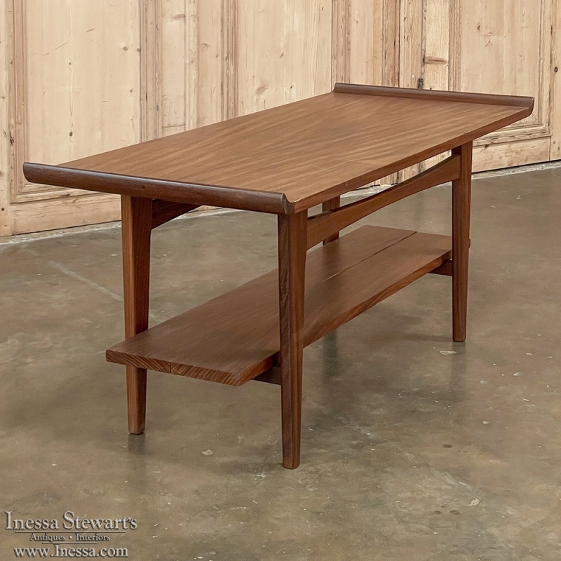 Mid-Century Modern Mahogany Coffee Table