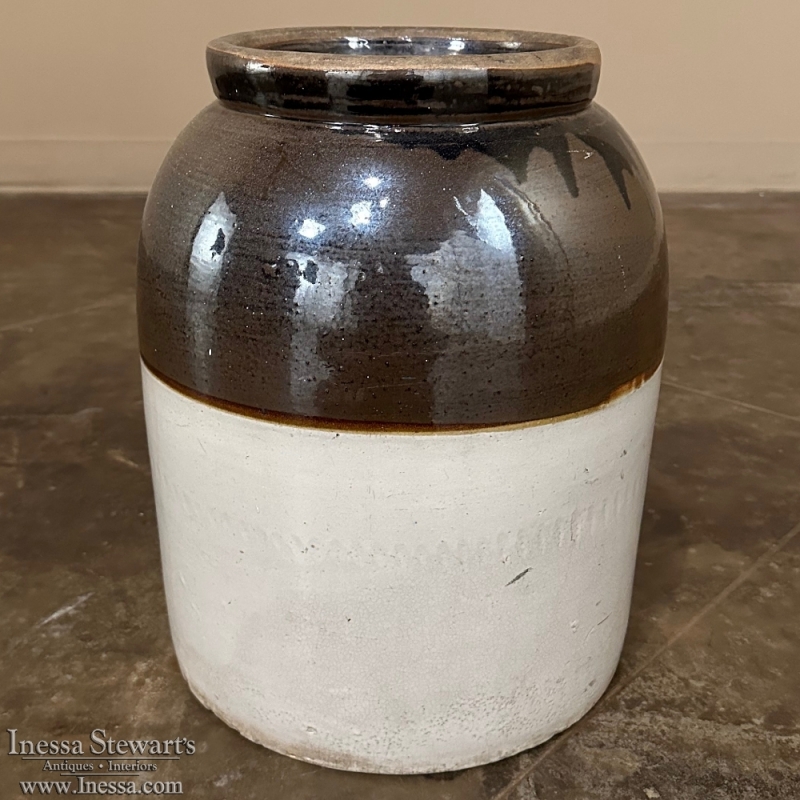 19th Century American Salt Glaze Stoneware Pot
