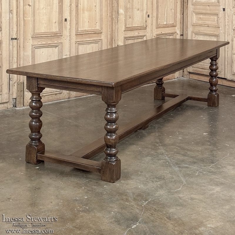 Grand Antique Banquet Table with Two Leaves and Turned Legs